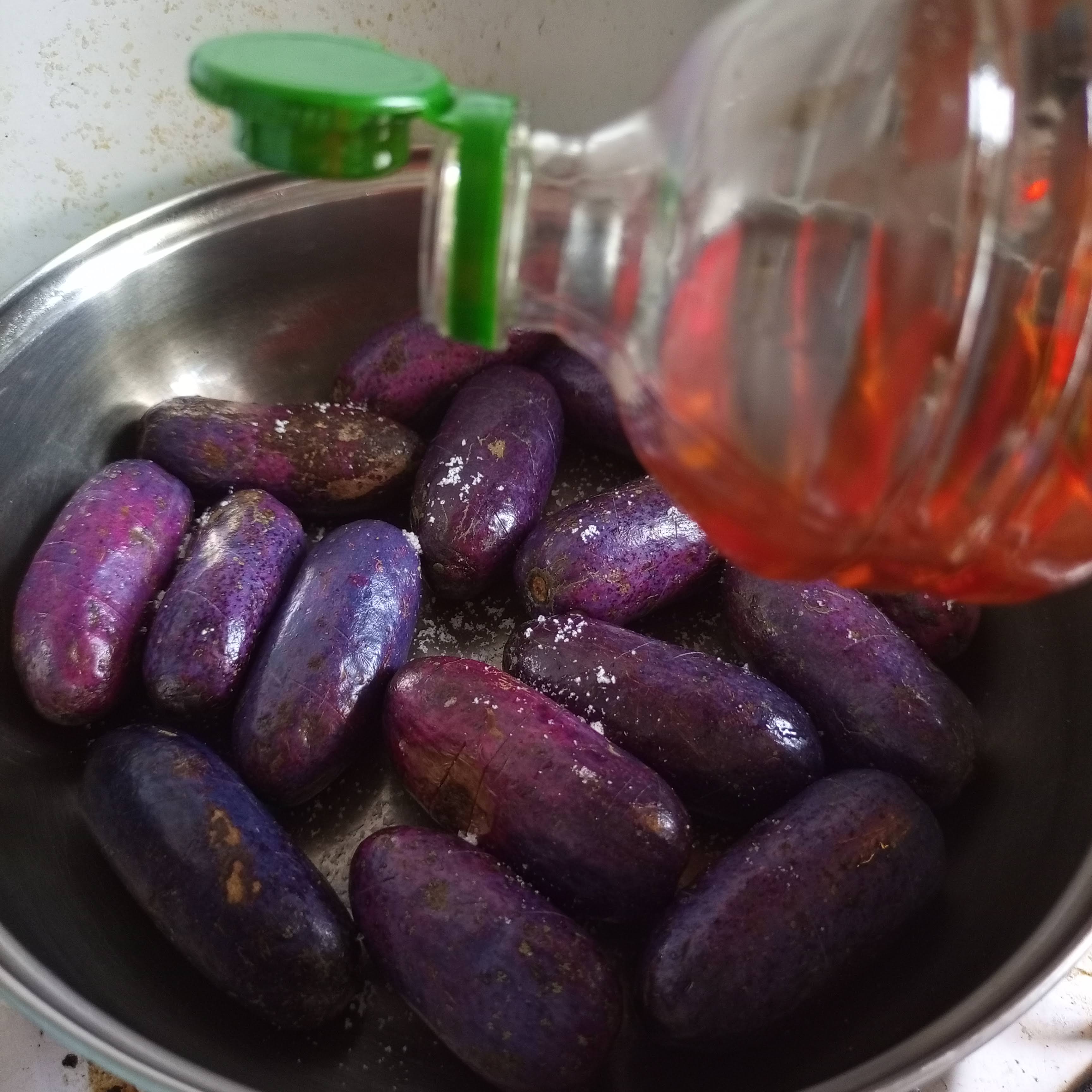 Cameroonian Fried Plums Recipe