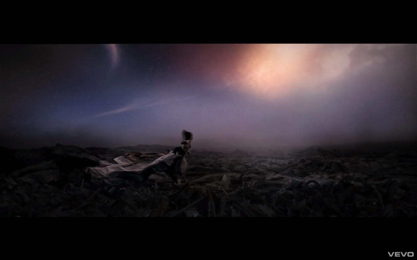 Music Video Review Site: Review: Katy Perry feat. Kanye West - "E.T."