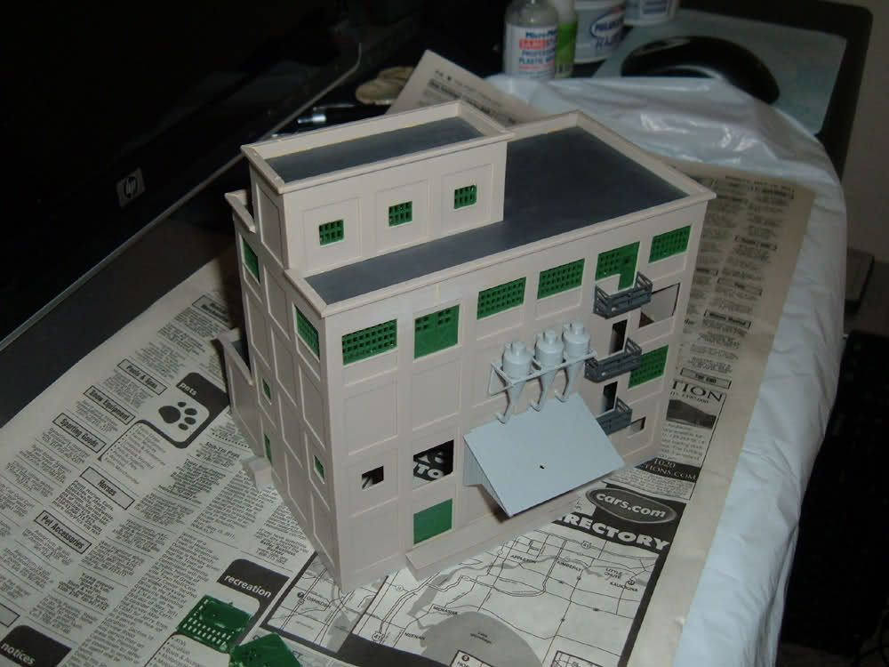 Trackside Treasure: Walthers' Red Wing Milling Co. in HO Scale