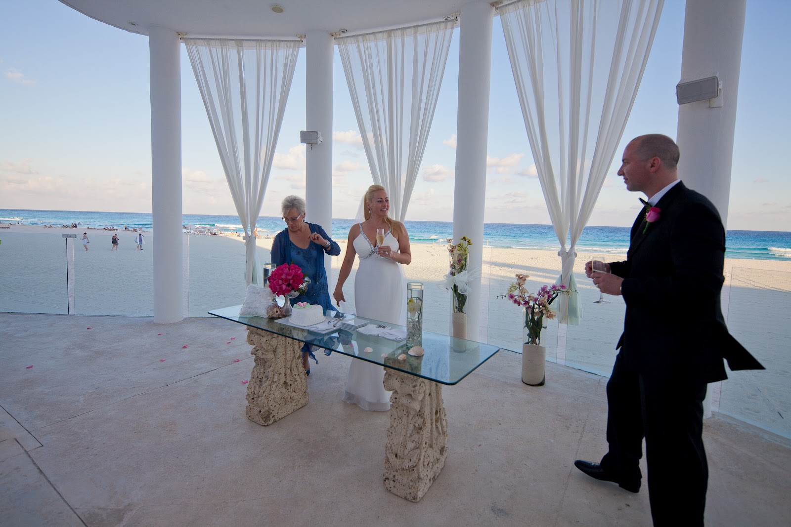 Mr. and Mrs. Gregory Greenhaw's Wedding Style
