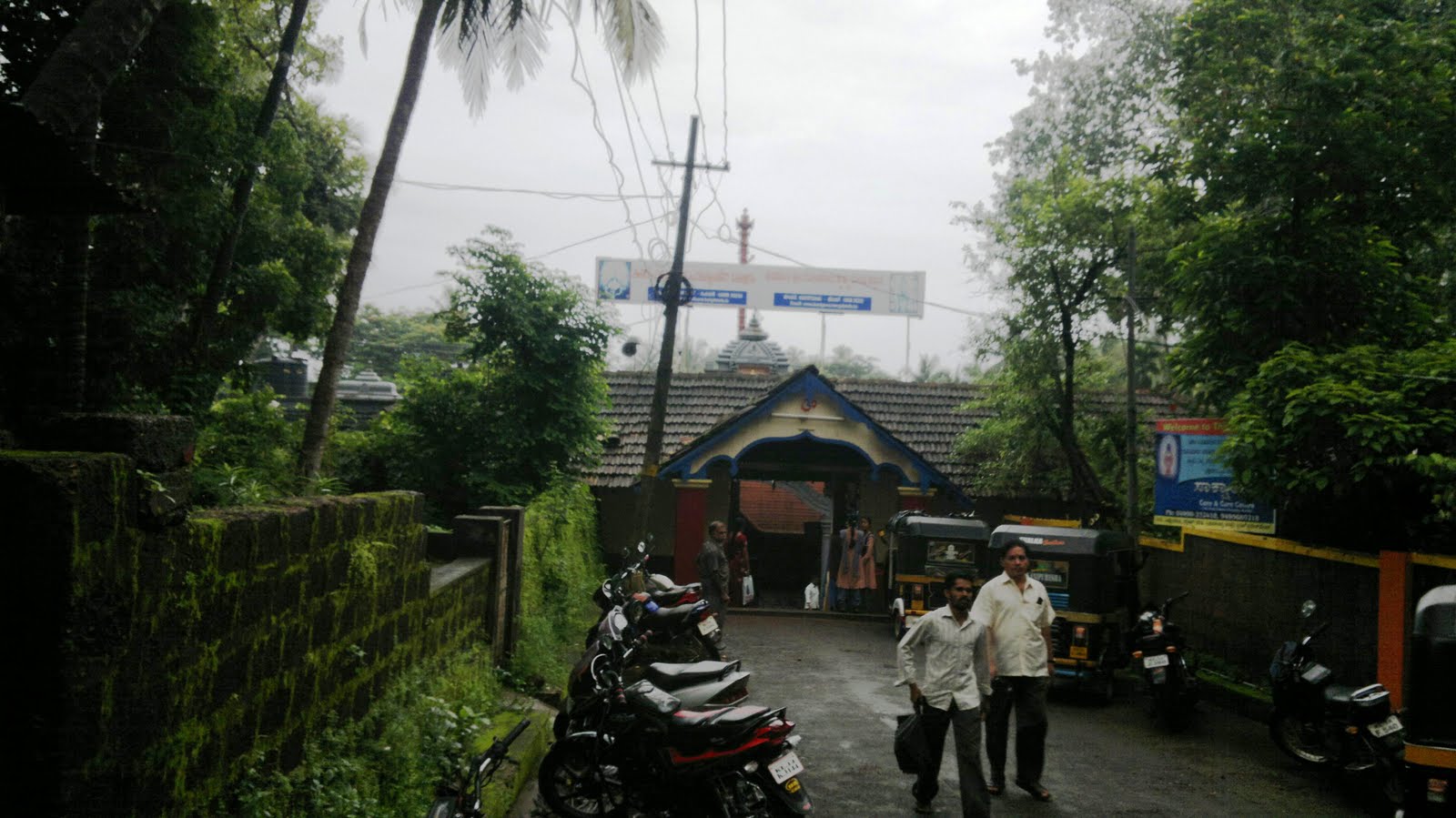 Divine Travels to Temples: Trip to Gopal Krishna temple, Kumbla, Kerala