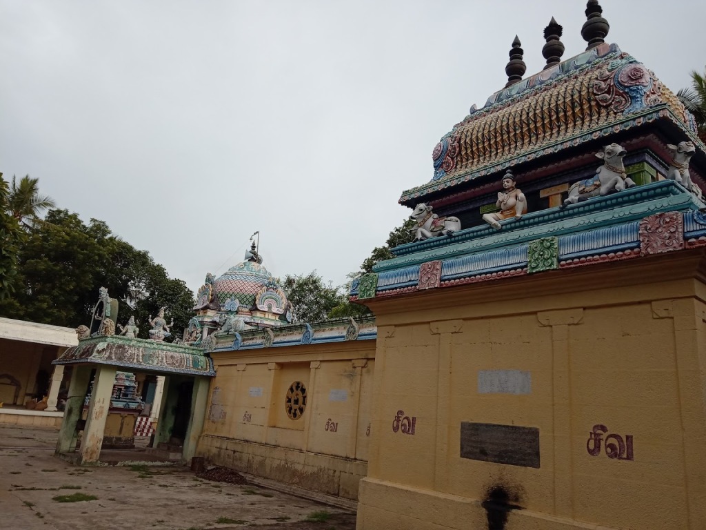 Tamilnadu Tourism: Brahmapureeswarar Temple, Sitharkadu, Mayiladuthurai