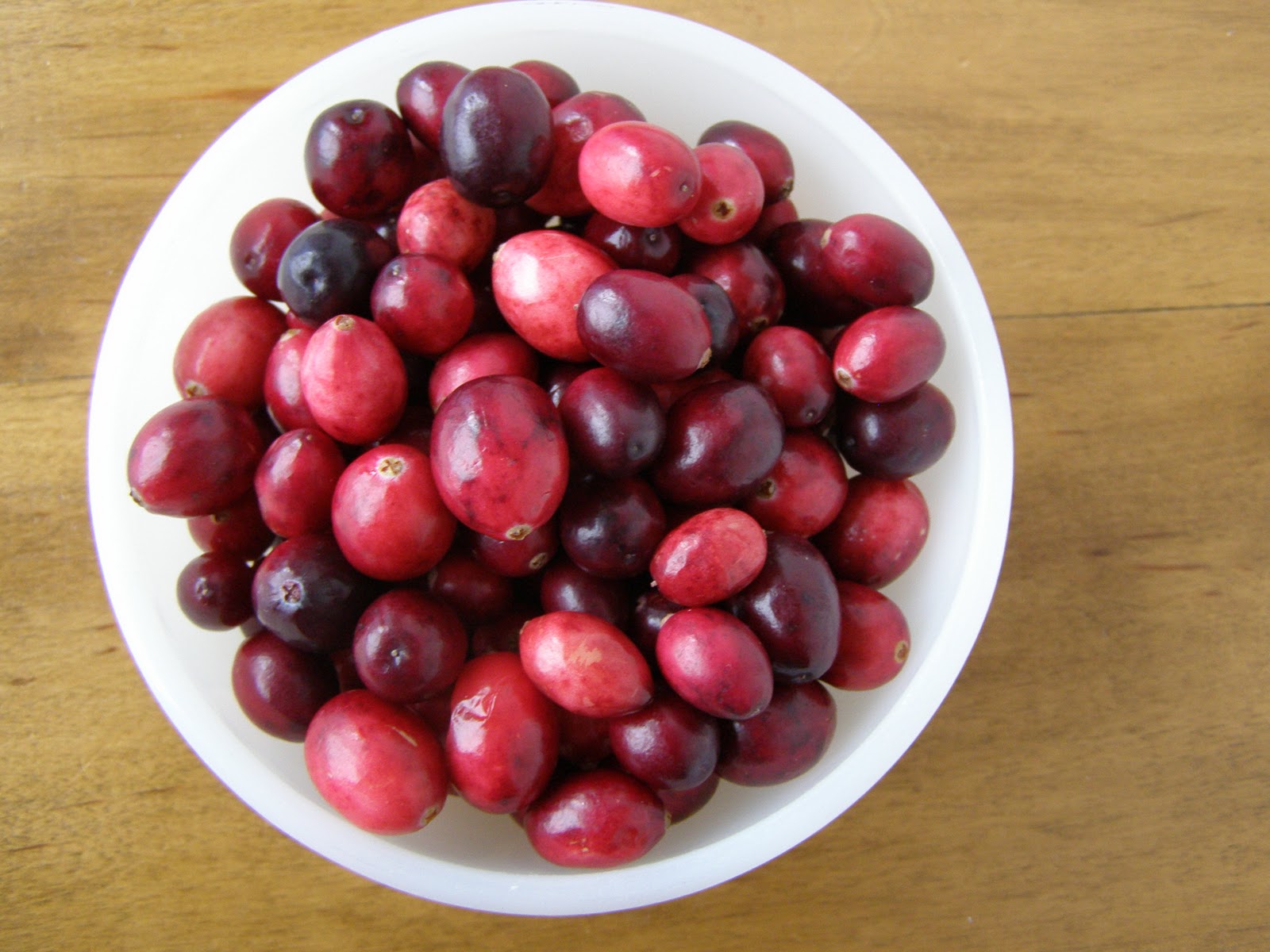 GinaBea Bakes: Fresh Cranberries, the other red berry. A last minute ...