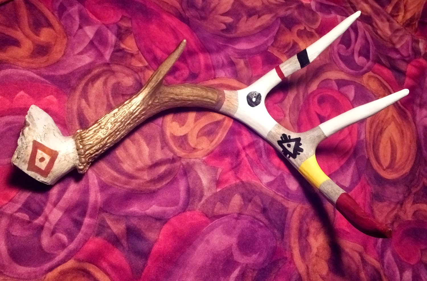 Mixed Media Manic: ANTLERS: AN UNUSUAL PAINTING SURFACE