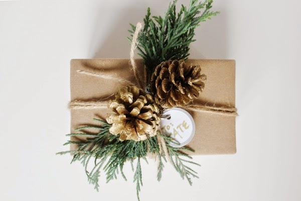 Unremarkable Files: Just Call Me Martha Stewart: A Gift Wrapping Fail