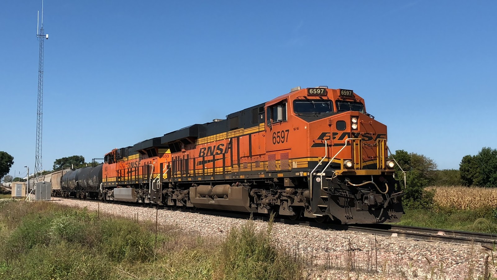 buddy burton photography: BNSF Power-CN Dubuque Sub