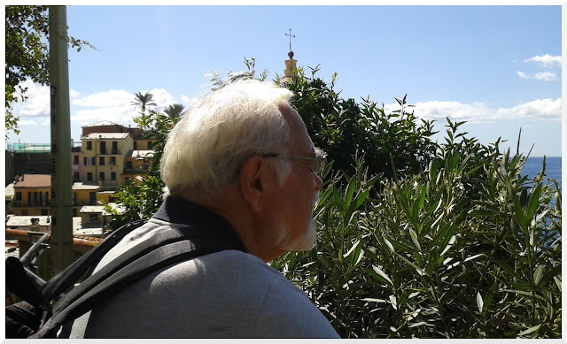 PERSONA E COMUNITA'.: Cinque Terre e luoghi montaliani.