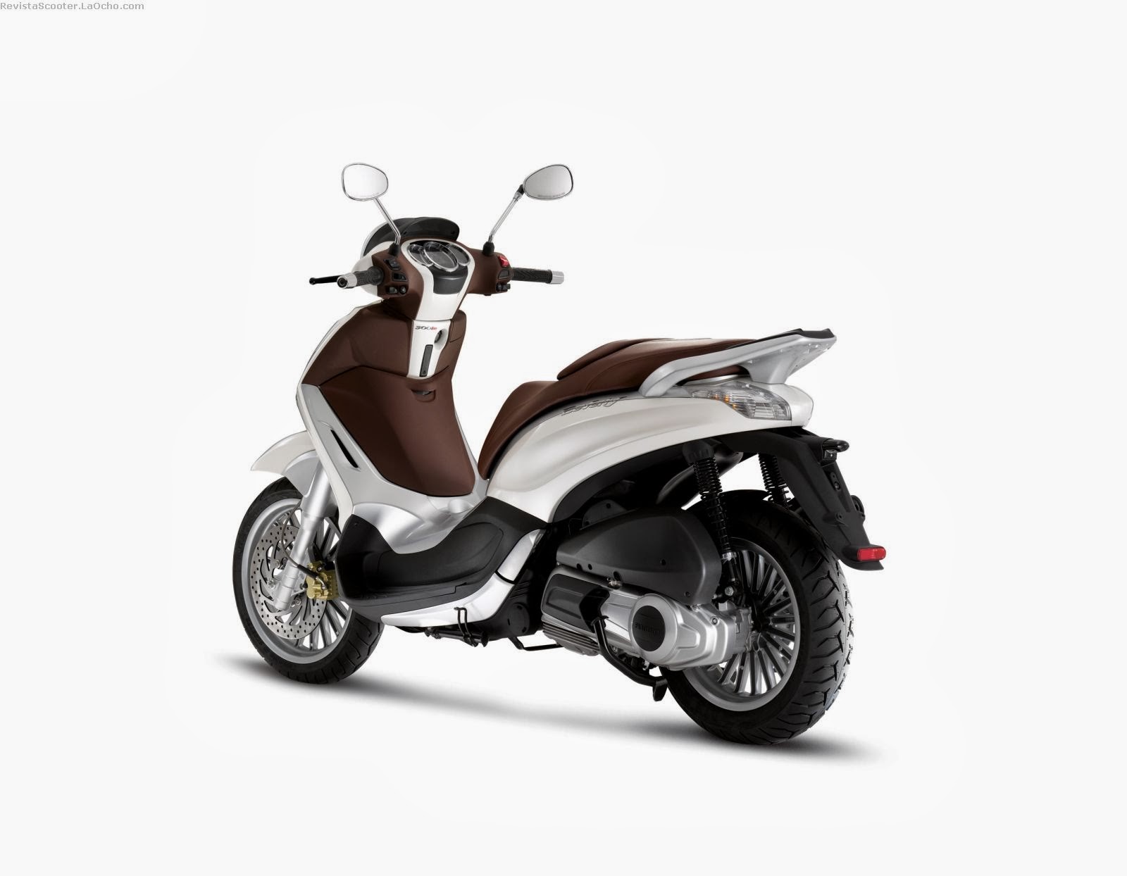 Revista Scooter: Piaggio Beverly, el semiscooter por excelencia