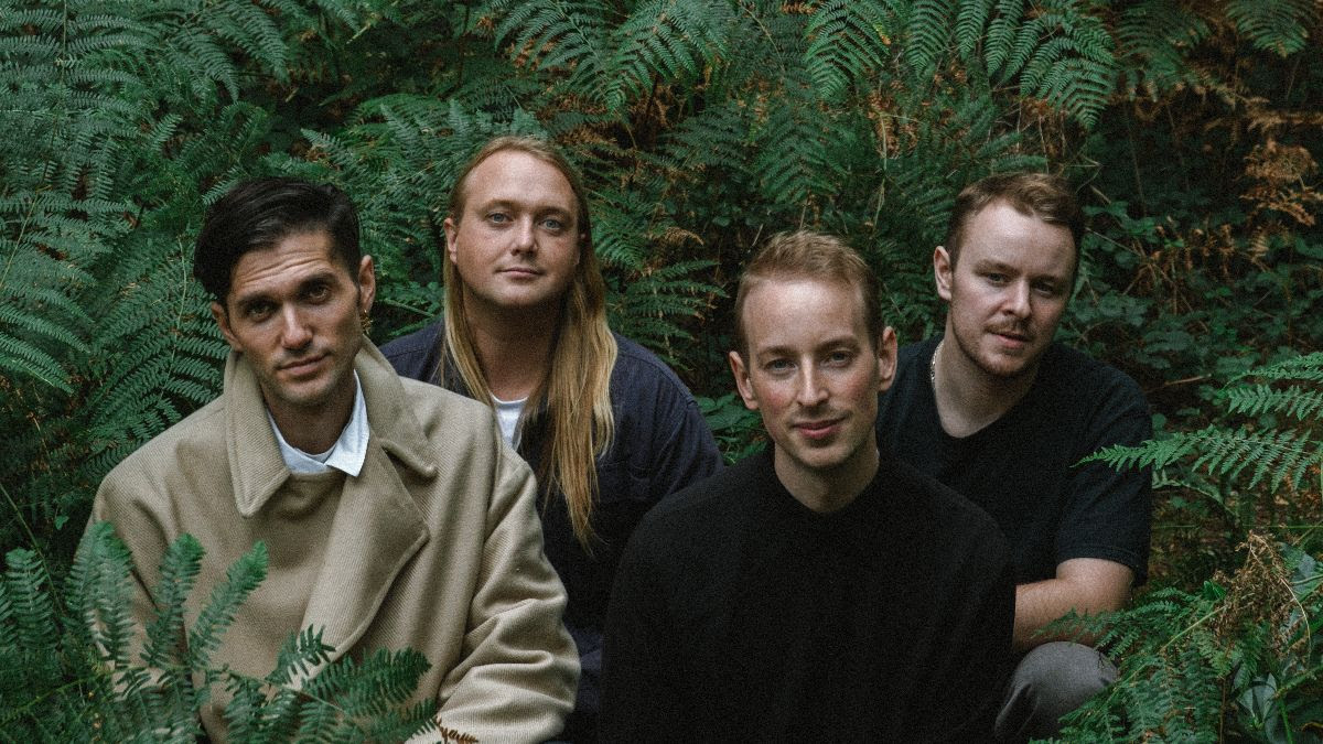 Low Island release new single "I Do It For You"