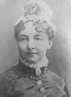 Laura Poggi's Instagram, Twitter & Facebook on IDCrawl