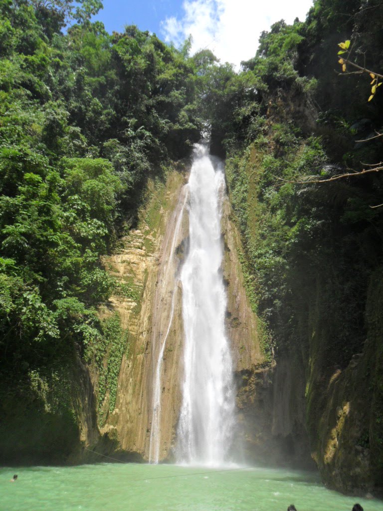 Mantayupan Falls in Barili Cebu