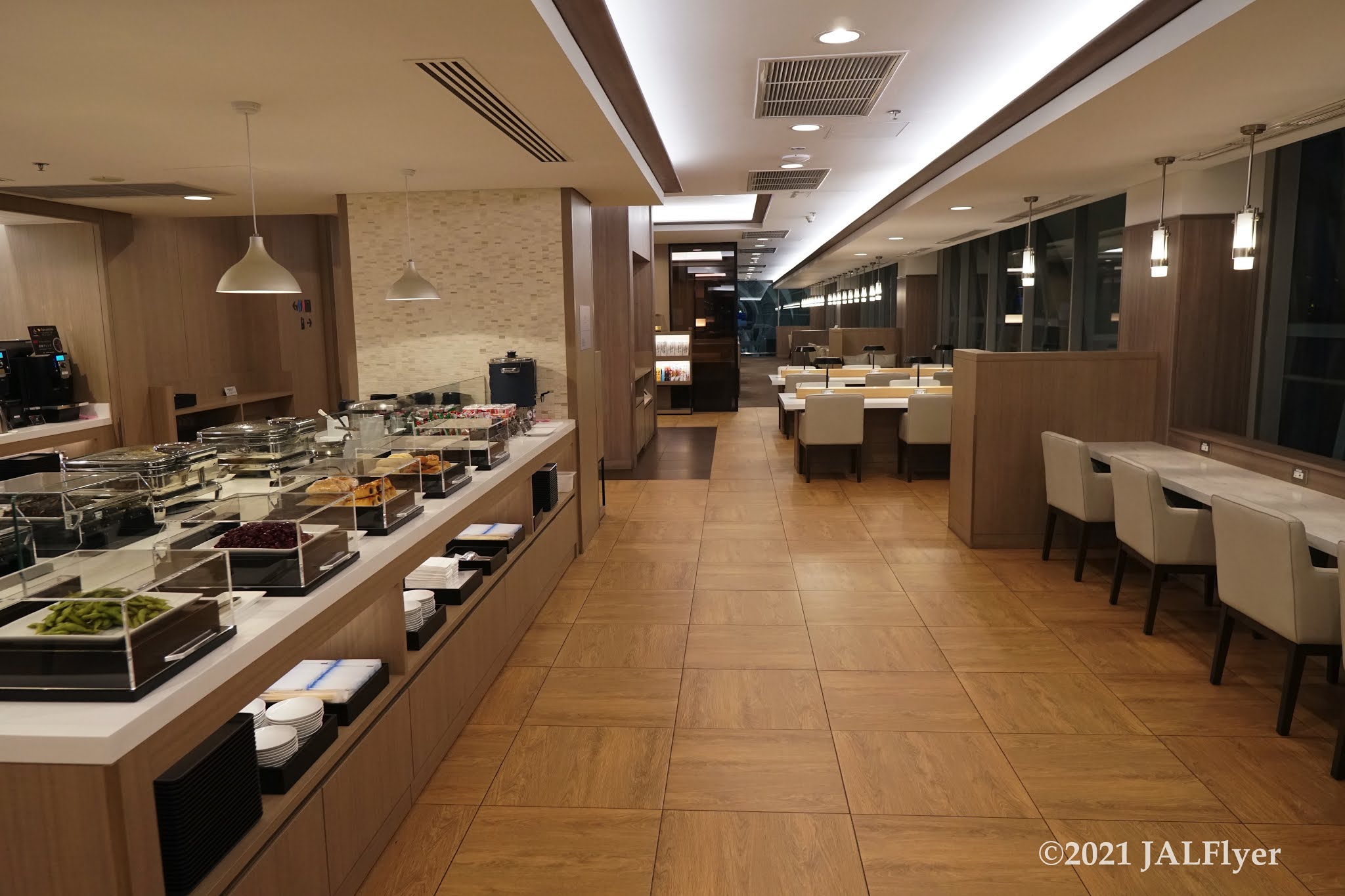 JAL Paid Lounge Service - JAL Flyer