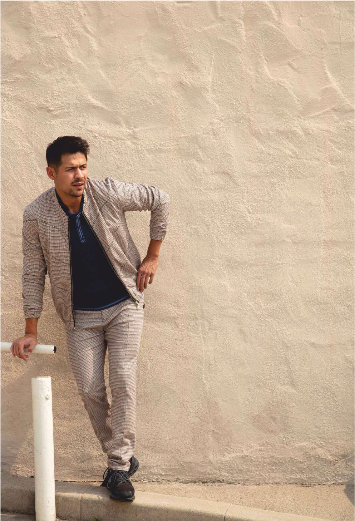 David Castañeda para DA MAN Magazine en fotos de MItchell Nguyen McCormack