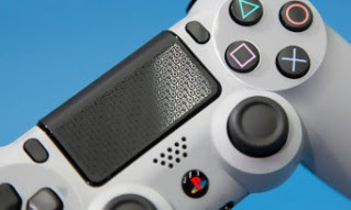 PS4 20th Edition : La manette - Tech16Mino