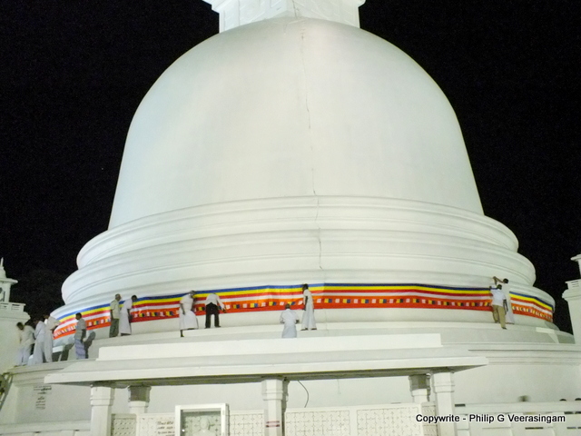 philipveerasingam: 'Kapruka pooja' - Mahiyangana Chaithya, Sri Lanka.
