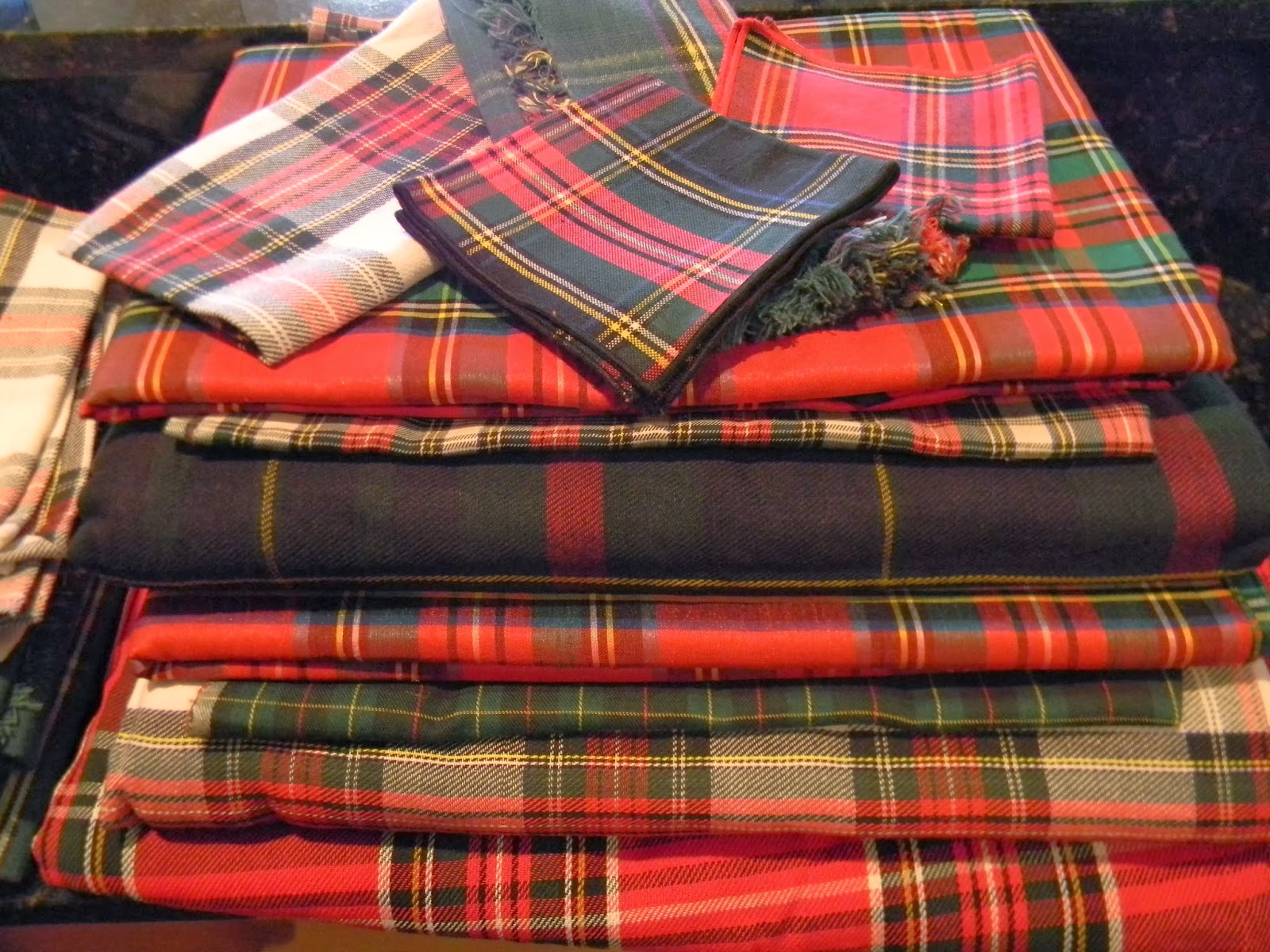 A Toile Tale: A Tartan Welcome