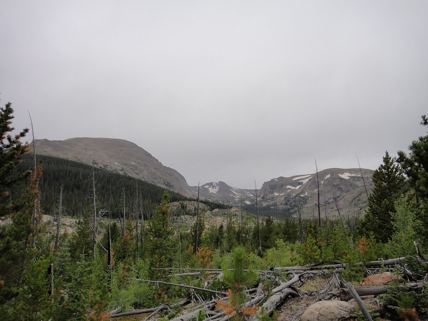 Hiking Rocky Mountain National Park: Ouzel Lake.