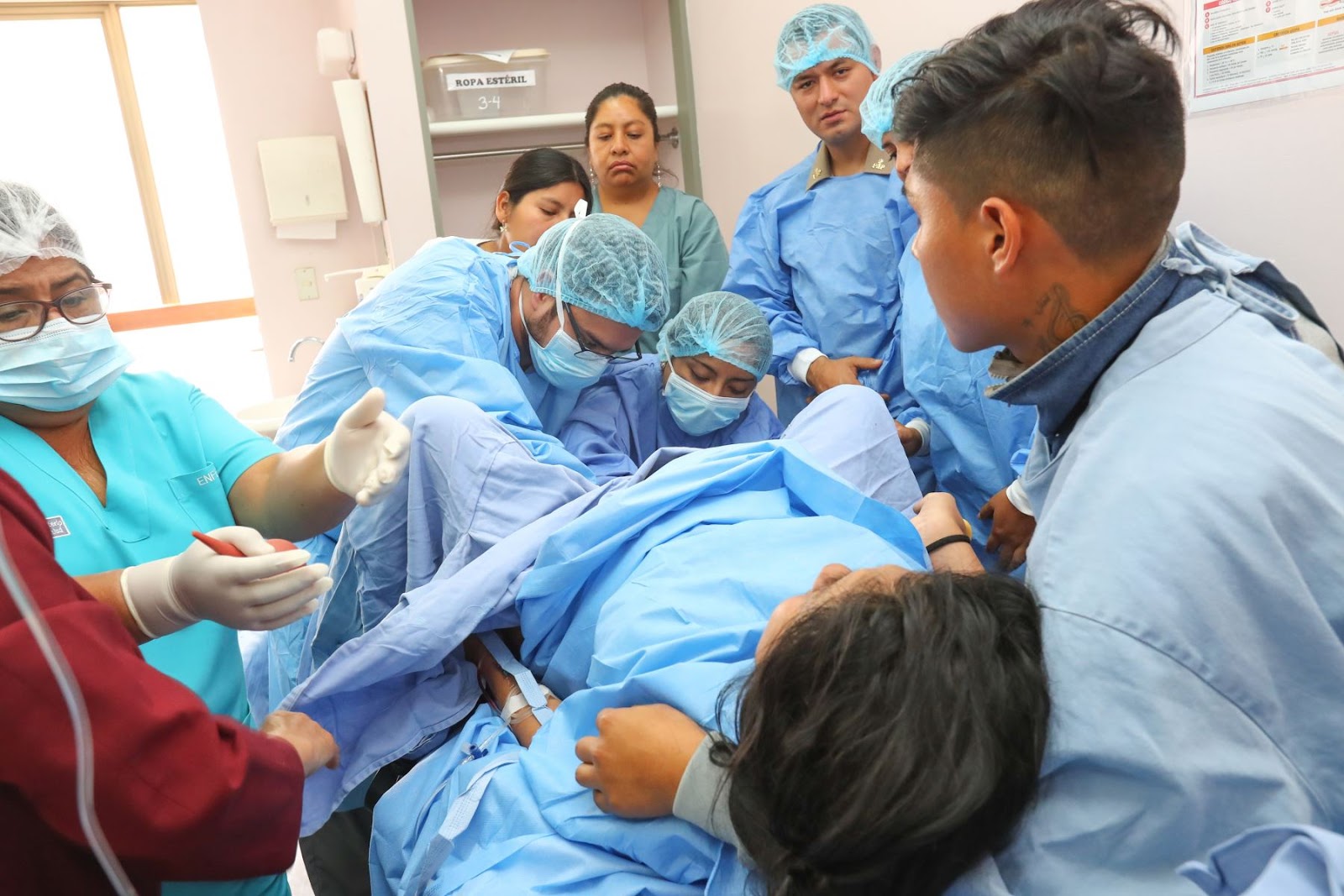 El parto es una emergencia y debe ser atendido sin exigir pago o ...