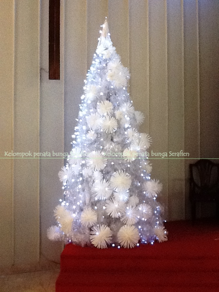 Serafien - Perangkai Bunga Liturgis: Dekorasi Natal dari masa ke masa