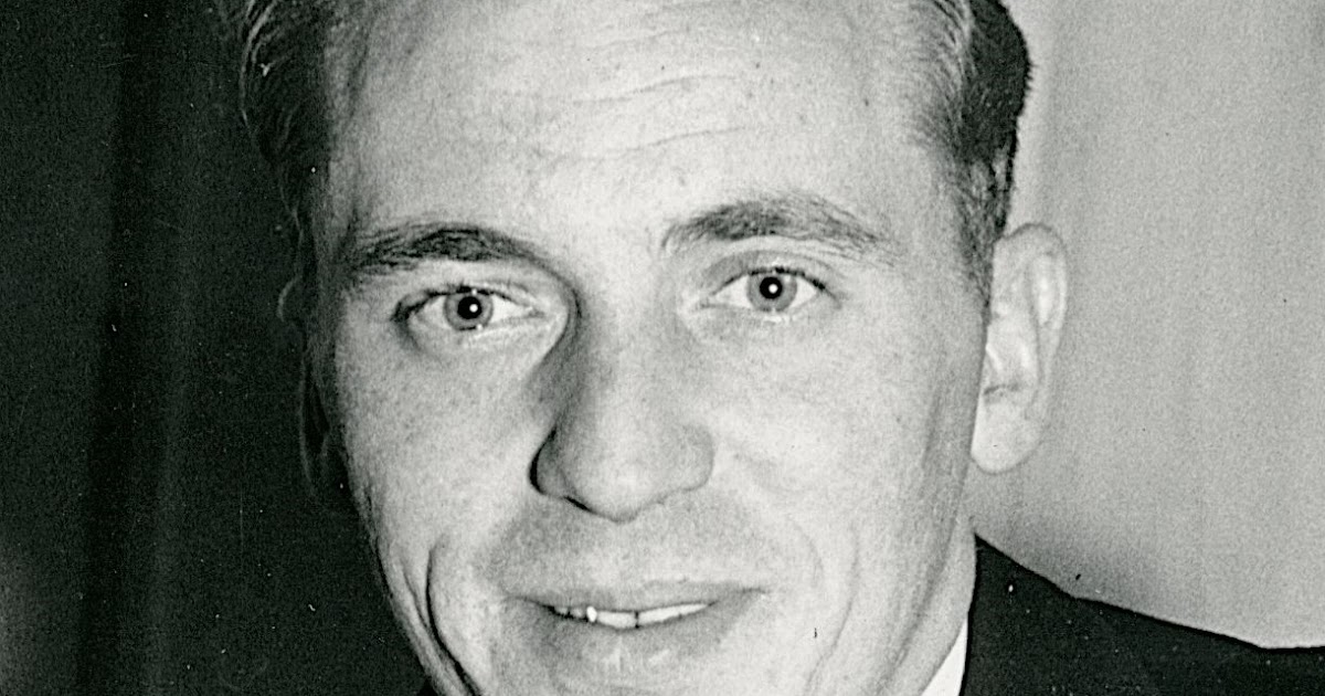 To hemmelige engelske organisationer kappedes om at sende spioner til ...