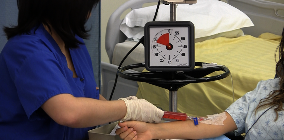 Notez On Nursing....: pushing IV medication through the heparin lock ...