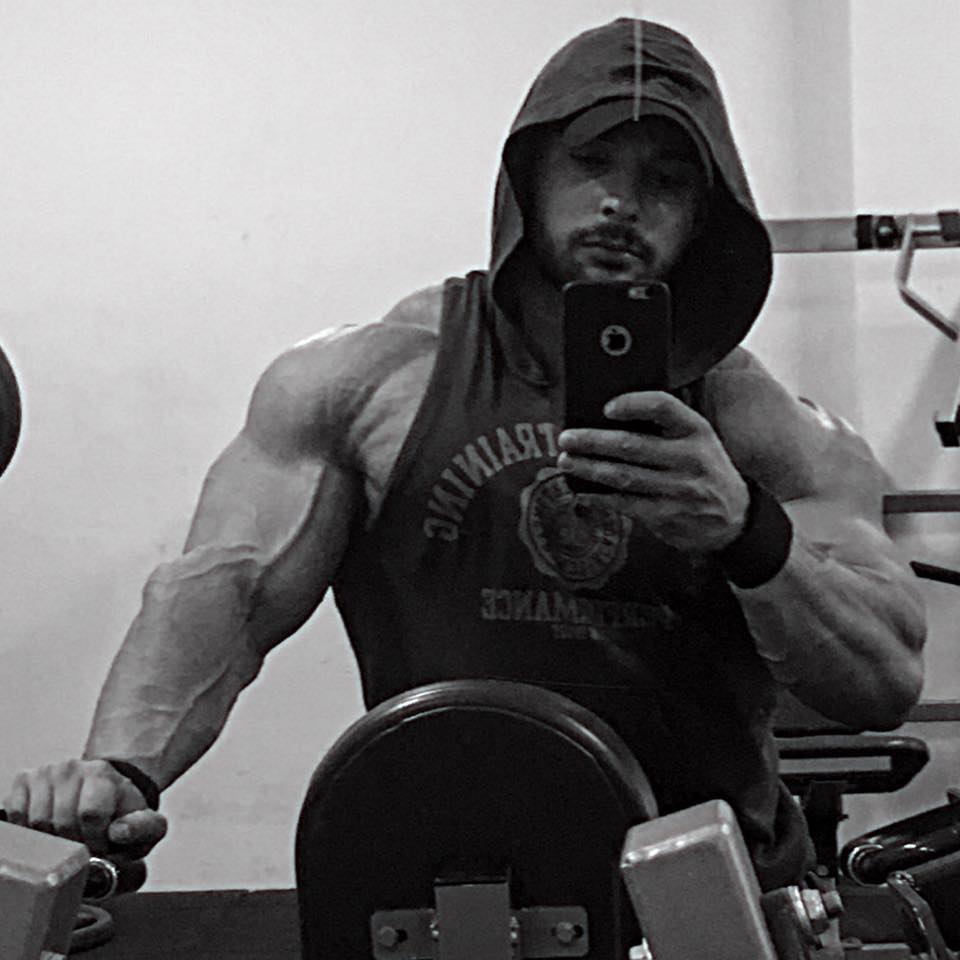 Worldwide Bodybuilders: Bulgarian mega macho Miroslav Dimitrov