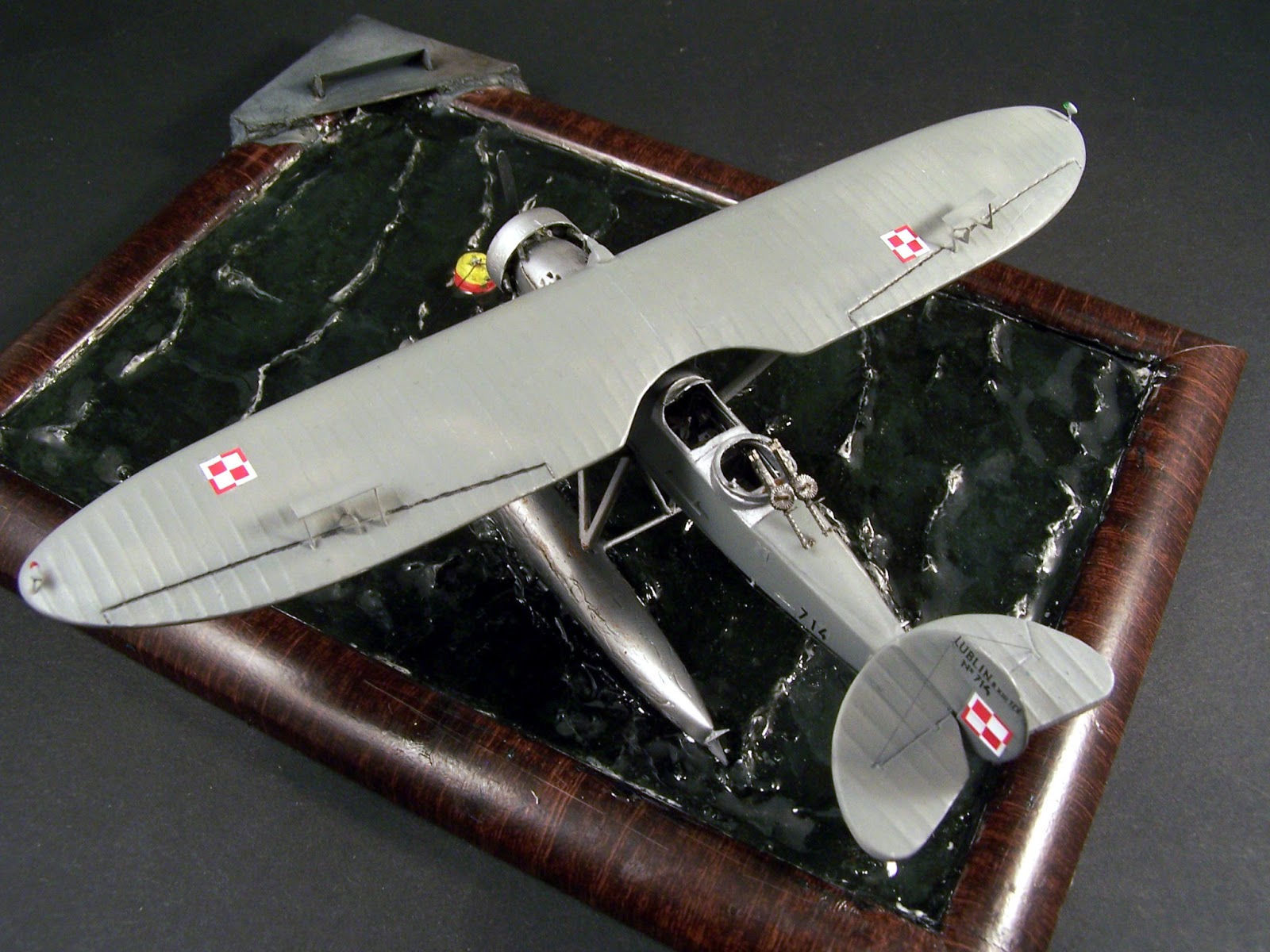 Modele z Szachownicą: Lublin R-XIII ter (sierpień 2010, Wrzesień '39 # 5)