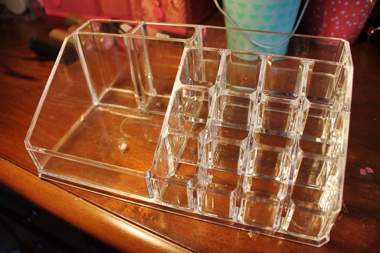 Iokelineee: My Cosmetic Storage/Organization!