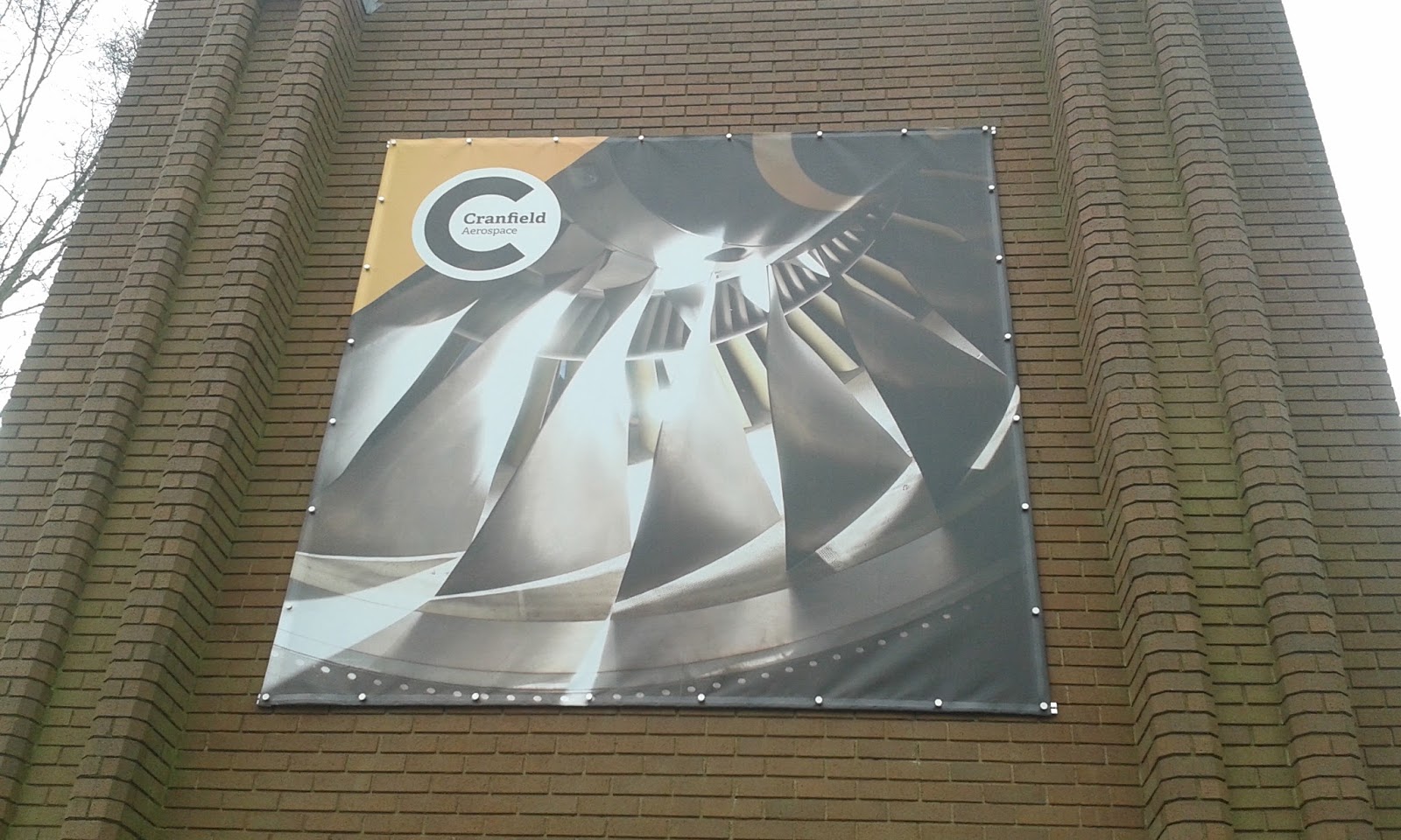 The Big Crane Theory (Cranfield University double-diplôme): L ...