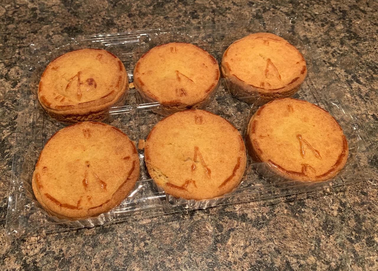 FOODSTUFF FINDS: Heston Night Before Christmas Mince Pies (Waitrose) By ...