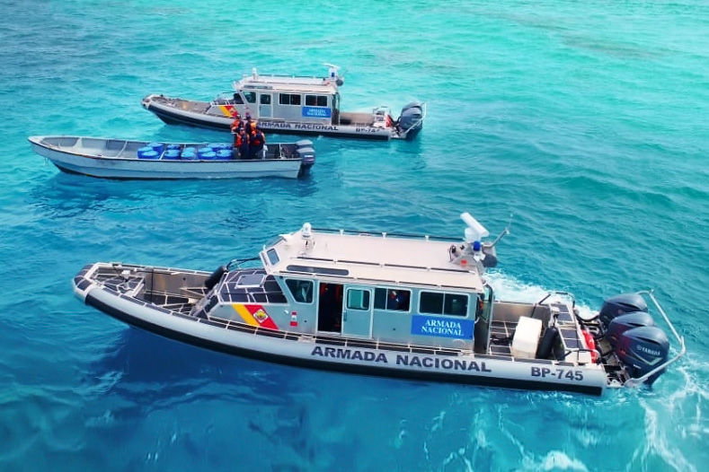 Armada de Colombia interceptó lancha Go-Fast con 2.4 toneladas de ...