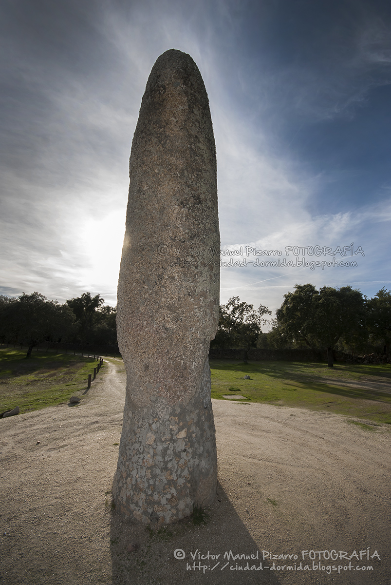 Menhir de Meada / Menir da Meada, el más alto de la Península Ibérica ...