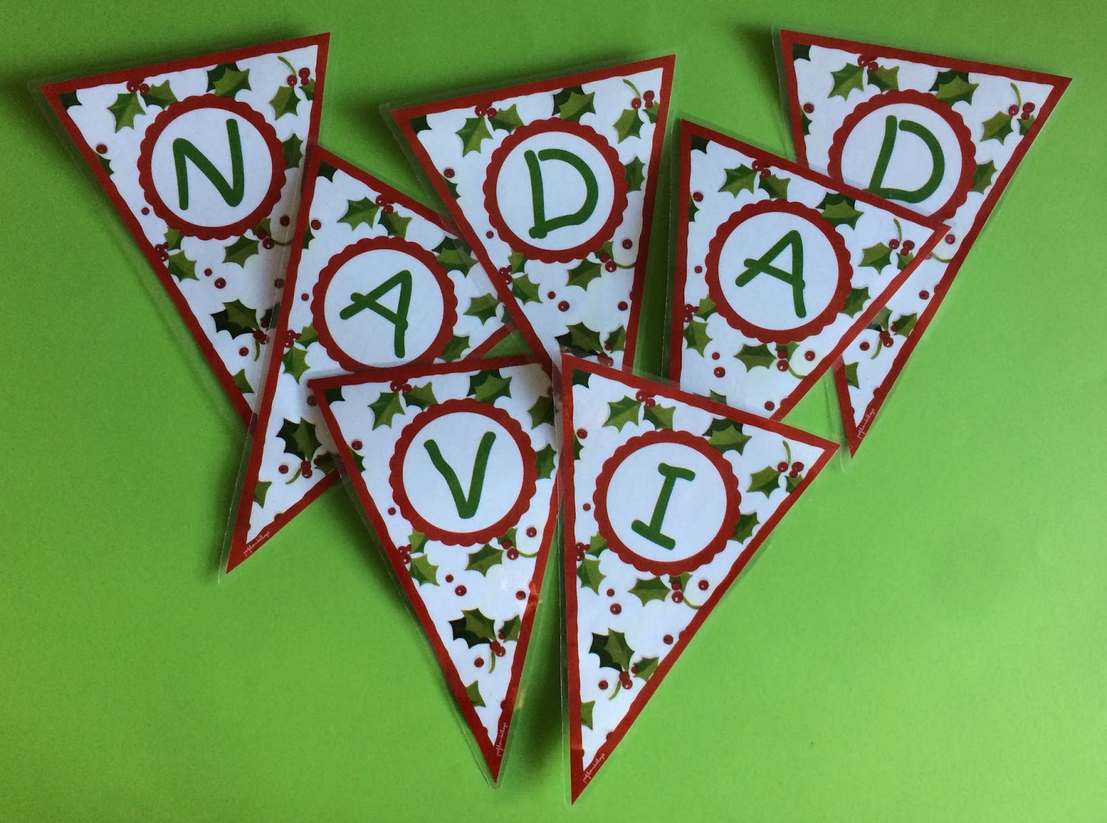 Perfileando. : Banderines Navidad.