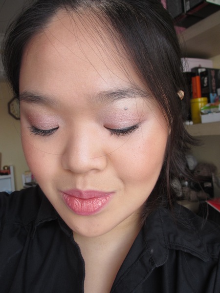 The Blackmentos Beauty Box: Rave Review: Red Earth Illusion Lights ...
