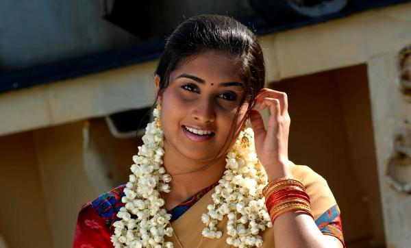 TeluguMovieClub: Baby Shamili latest pics