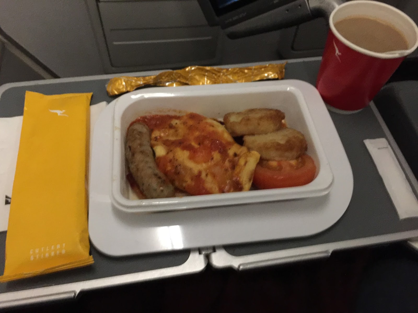 Zephyrous Travels: [Airline Review] - Qantas (QF6) / (QF81) - Economy ...