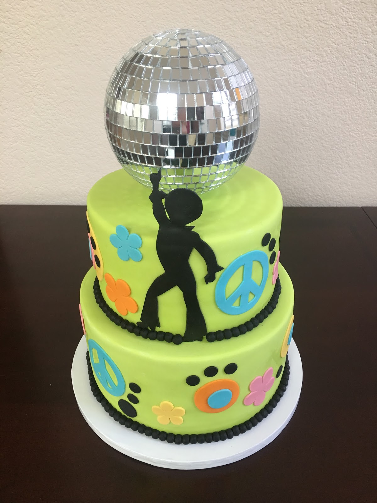 The 1970s Disco Cake!