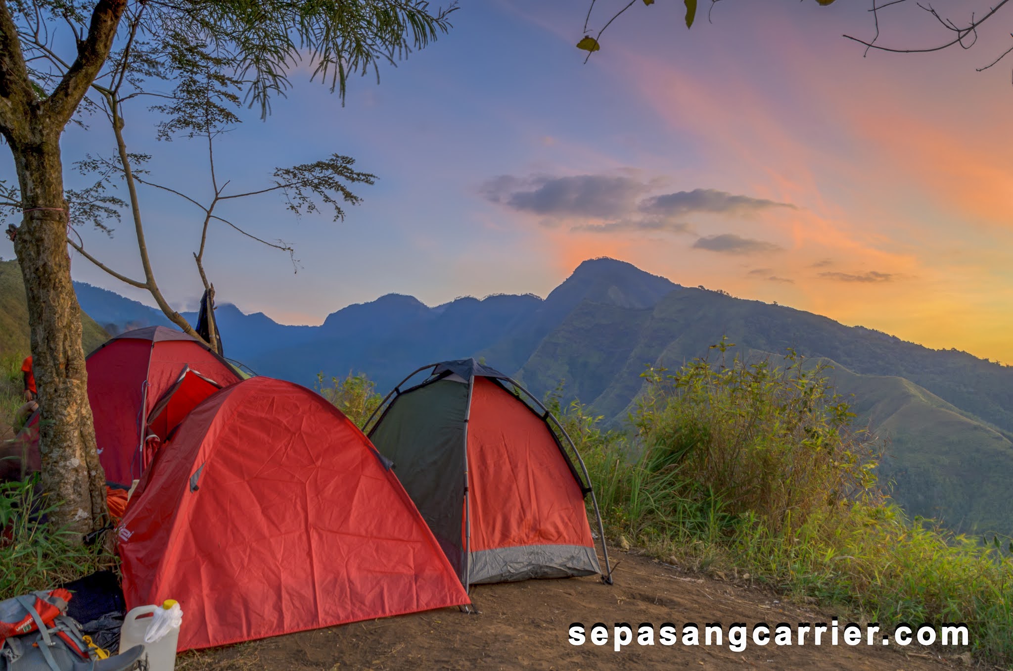 Pendakian Bukit Watu Jengger Mojokerto - SEPASANGCARRIER