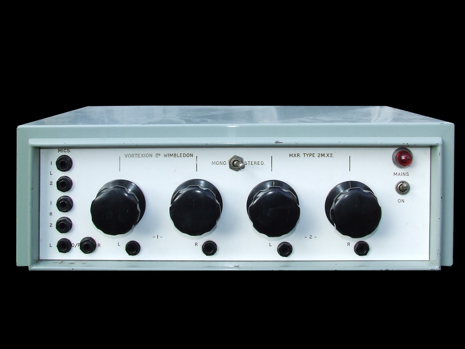 review33 - 影音天地: Fisher and Pilot 古董同好會 ~ Vintage Amplifiers