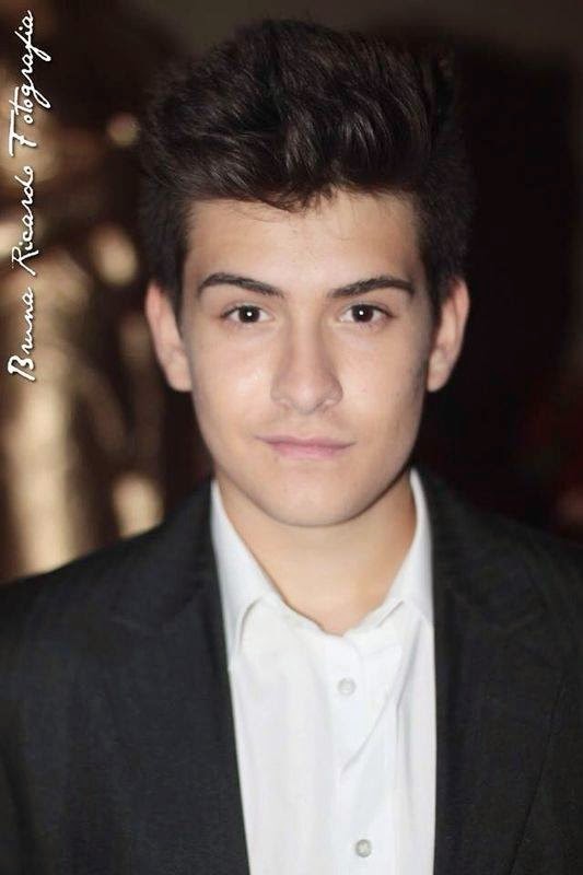 Equipe Chiquititas: Biografia de Matheus Chequer