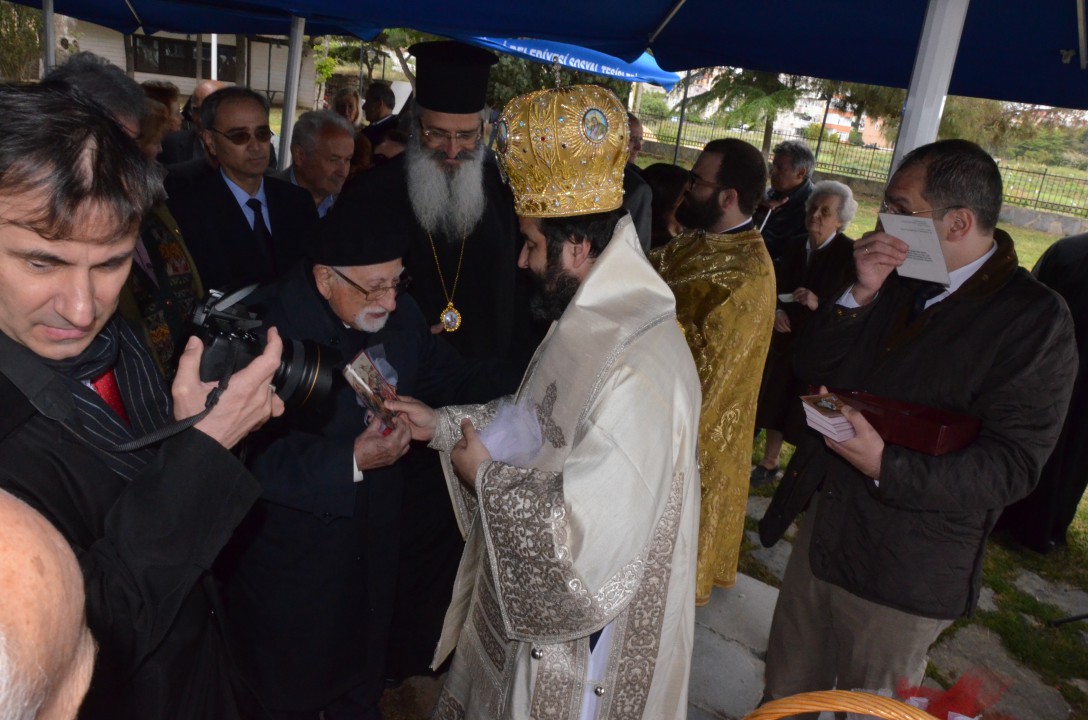 ΦΩΣ ΦΑΝΑΡΙΟΥ: Η ΠΑΣΧΑΛΙΝΗ ΘΕΙΑ ΛΕΙΤΟΥΡΓΙΑ ΣΤΗΝ ΑΚΡΟΠΟΛΗ ΤΗΣ ΣΗΛΥΒΡΙΑΣ ...