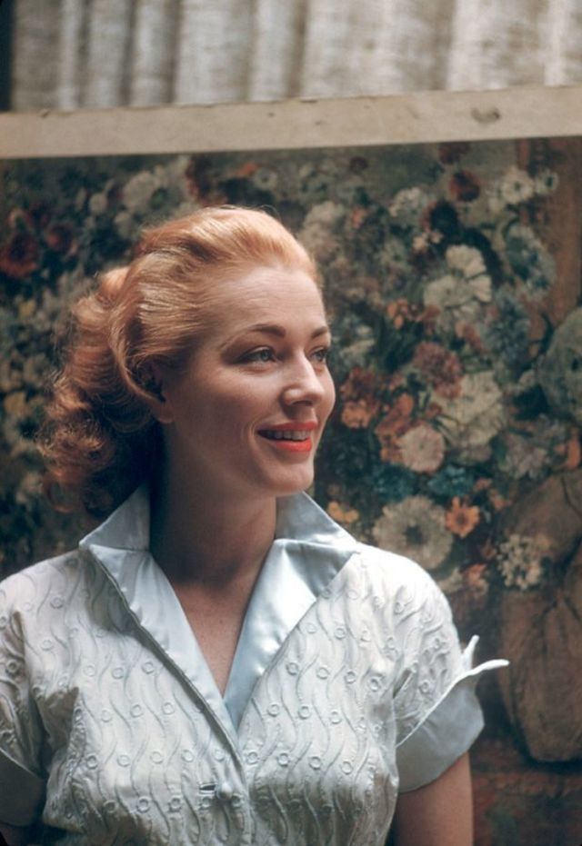 Woman of a Thousand Faces: Glamorous Photos of Eleanor Parker in the ...