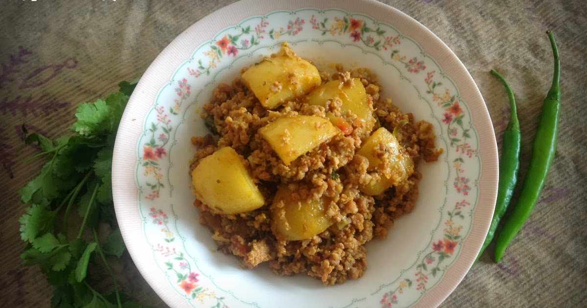 The Recipes of India: Qeema Aloo