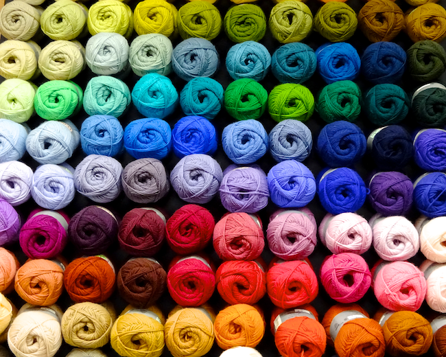 Omiyage Blogs: Eye Candy - Crafty Colours