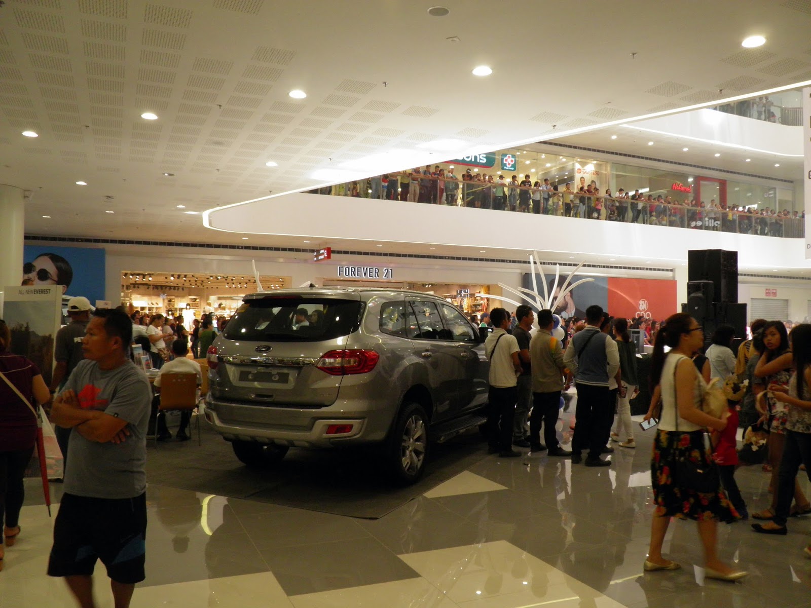 noel autor: SM CDO Downtown Premier Grand Opening