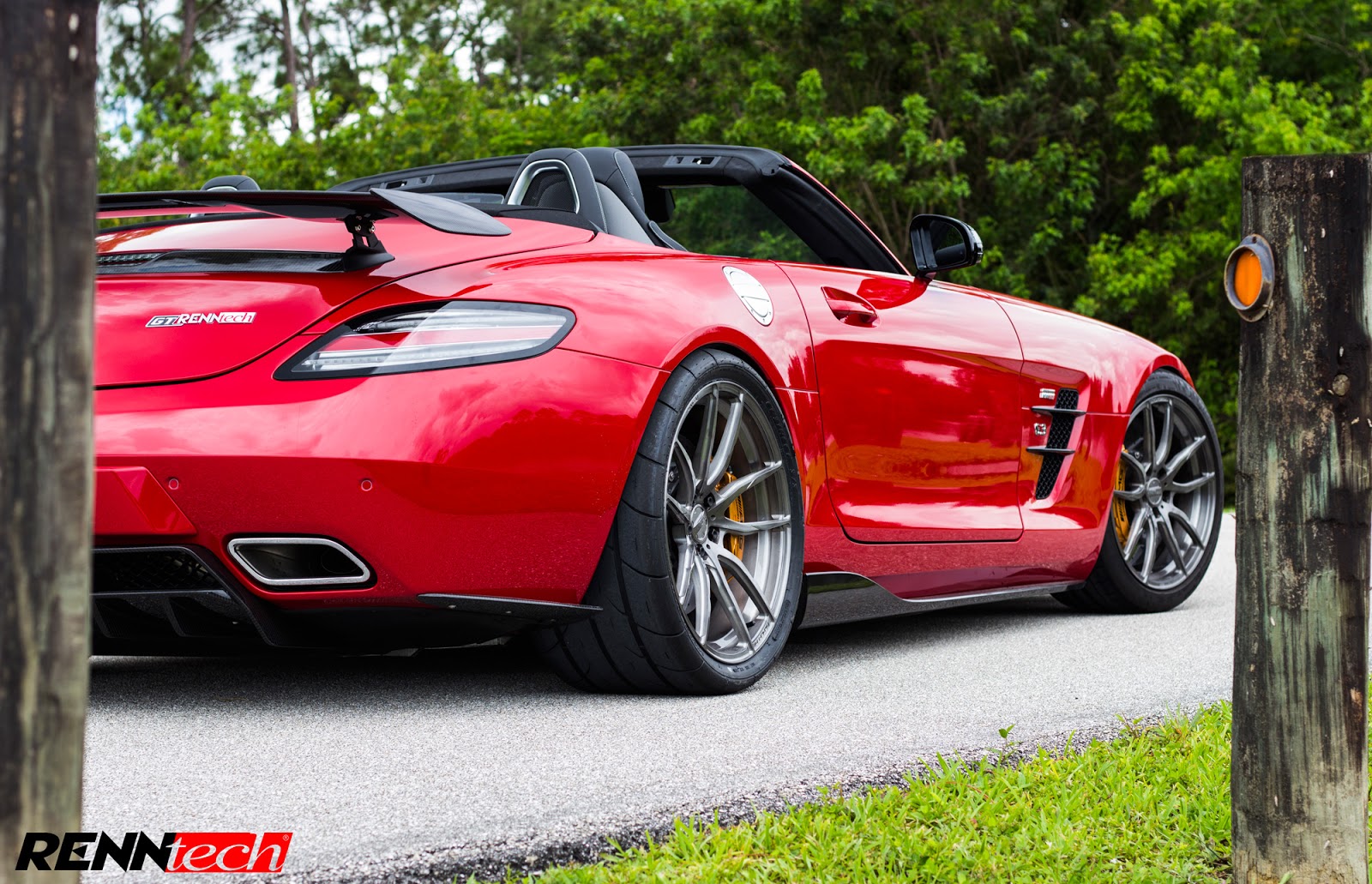 RENNTECH :: NEWS: RENNtech | SLS AMG GT | Final Edition Roadster