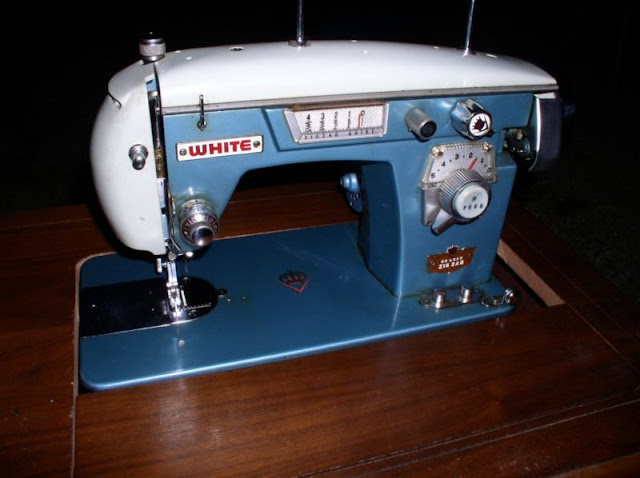 With this string...: Vintage. White. Sewing Machine. Covet.