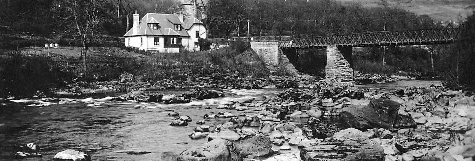 Tour Scotland: Old Travel Blog Photograph Bridge Grandtully Scotland