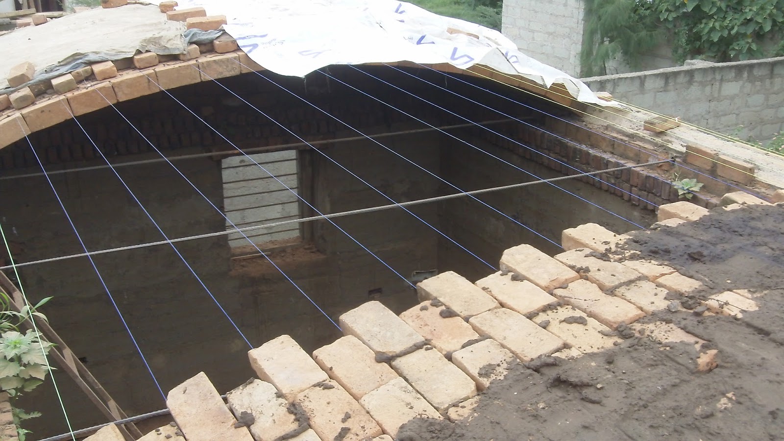 Alternative Building Construction : Improving single brick vaults