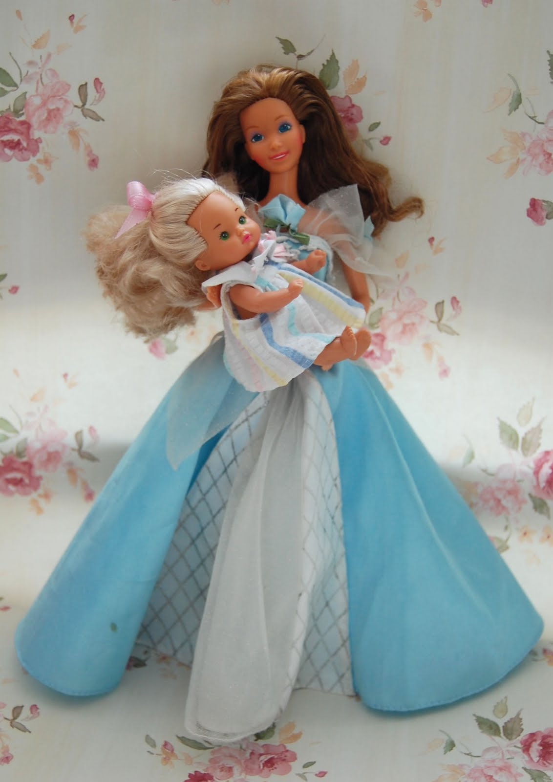 Papusi si jucarii: Papusi Barbie Heart Family anii '70